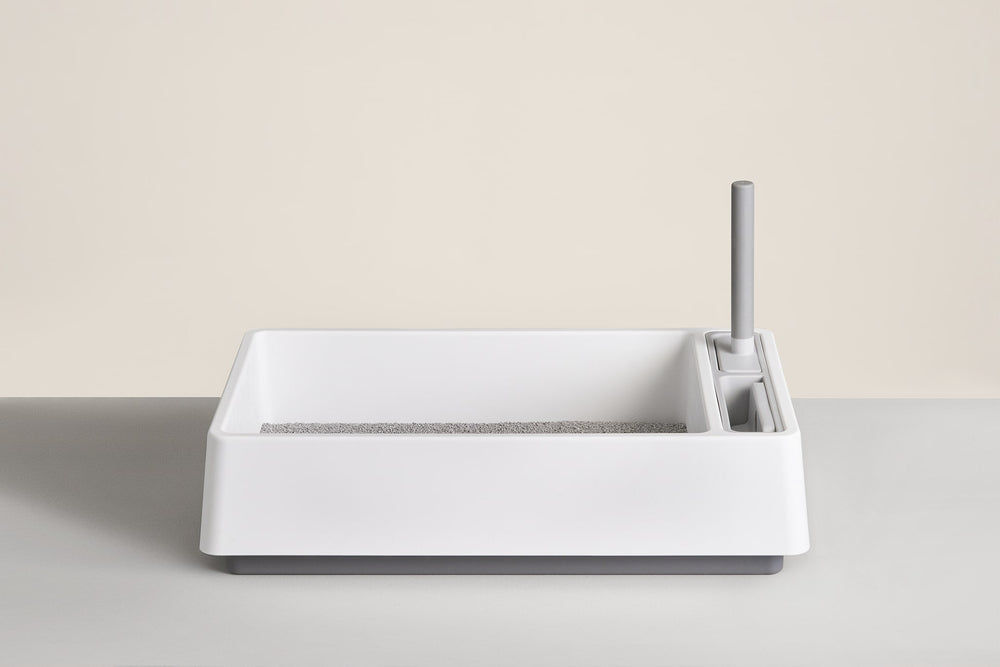 Modern, Easy-to-Clean Litter Box with Built-In Scoop & High Walls