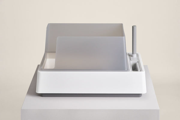 Modern, Easy-to-Clean Litter Box with Built-In Scoop & High Walls